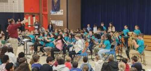 Music fills the school courtesy of the band – Lehigh Valley Press