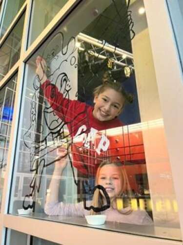 Shoemaker Fifth Grade Art Club paints 49th mural – Lehigh Valley Press