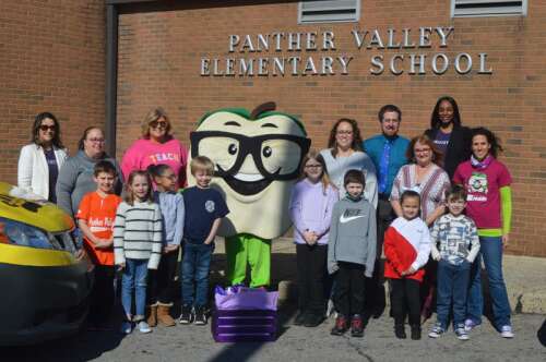 Mascot encourages Panther Valley students to read – Times News Online