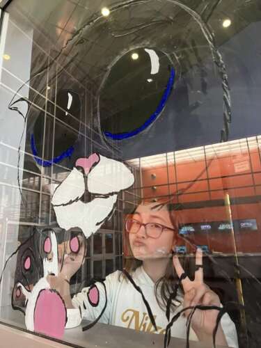 Shoemaker Elementary School fifth grade art club celebrates 40th mural ...