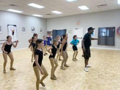 Dance with Kim hosts class to strengthen dance skills – Times News Online
