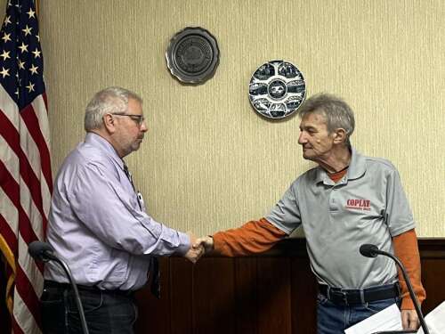 Dee officially sworn in to serve on Coplay council – Lehigh Valley Press