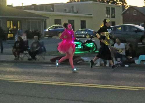 Runners dress in costume for the Emmaus 5K Race – Lehigh Valley Press