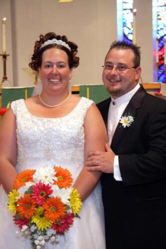 Tara Kocher and Daniel Derr exchange vows – Times News Online