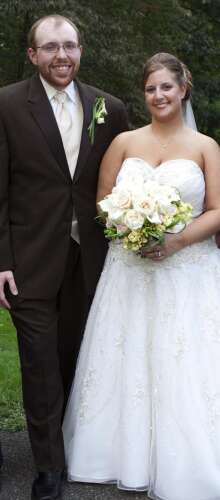 Dr. Lauren E. Romano and Kenneth R. Houser exchange vows – Times News ...